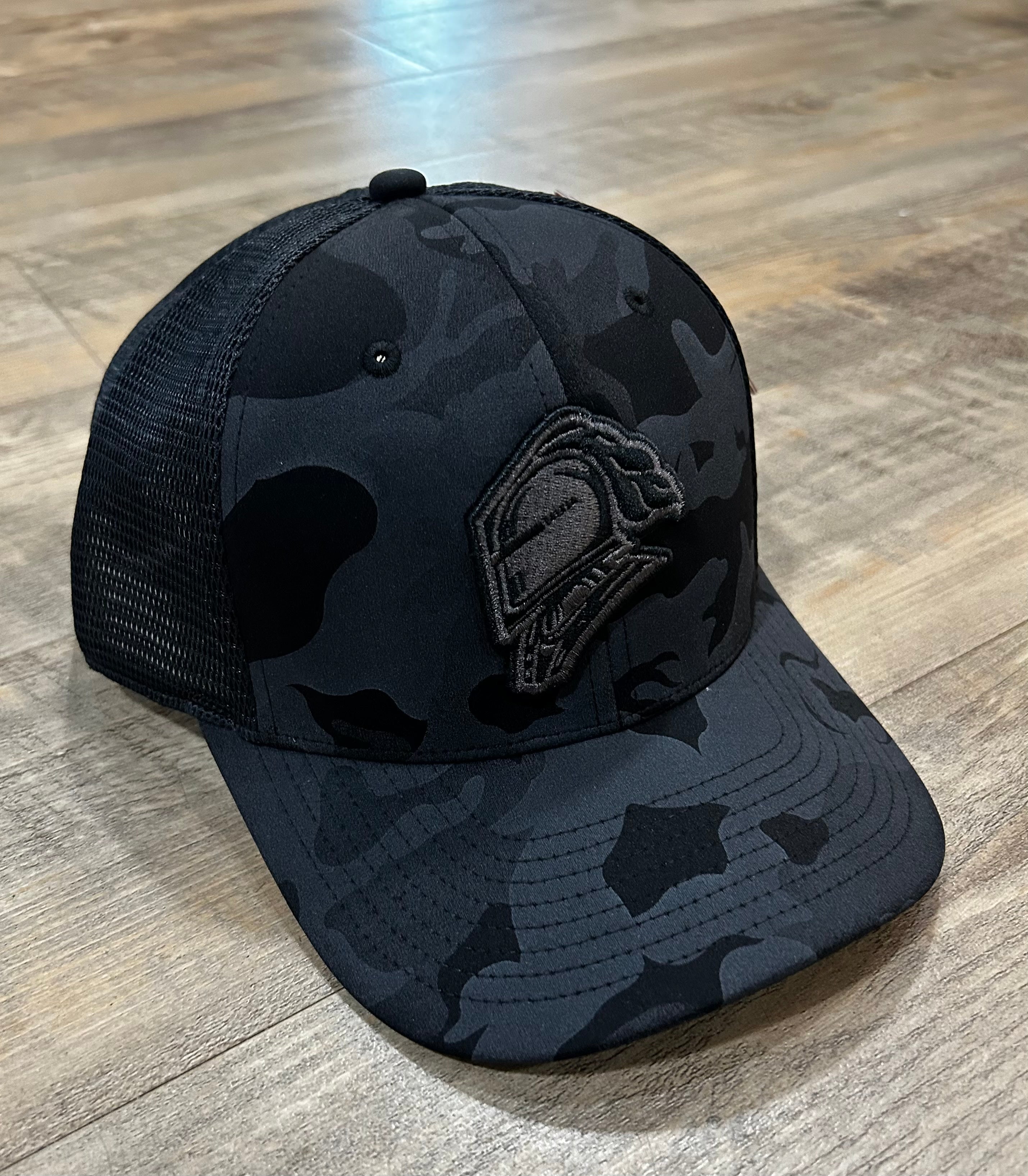 London Knights Black Camo Hat – London Knights Armoury